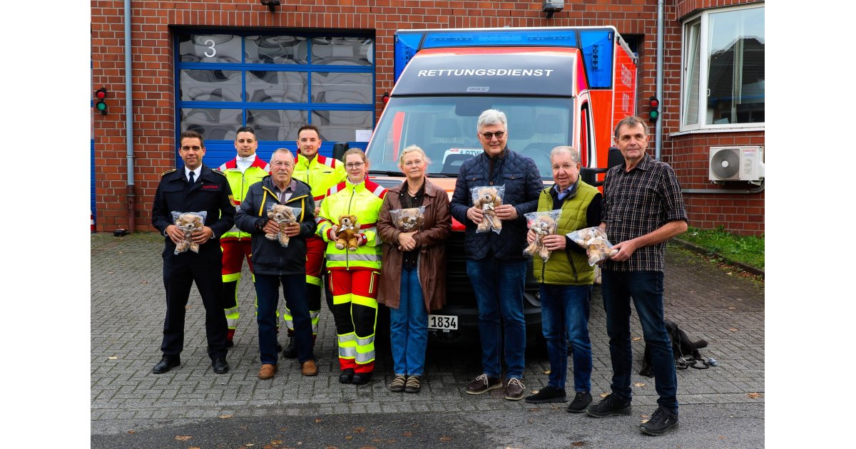 Freiwillige Feuerwehr: Vorrat an Teddybären für kleine Patienten ...
